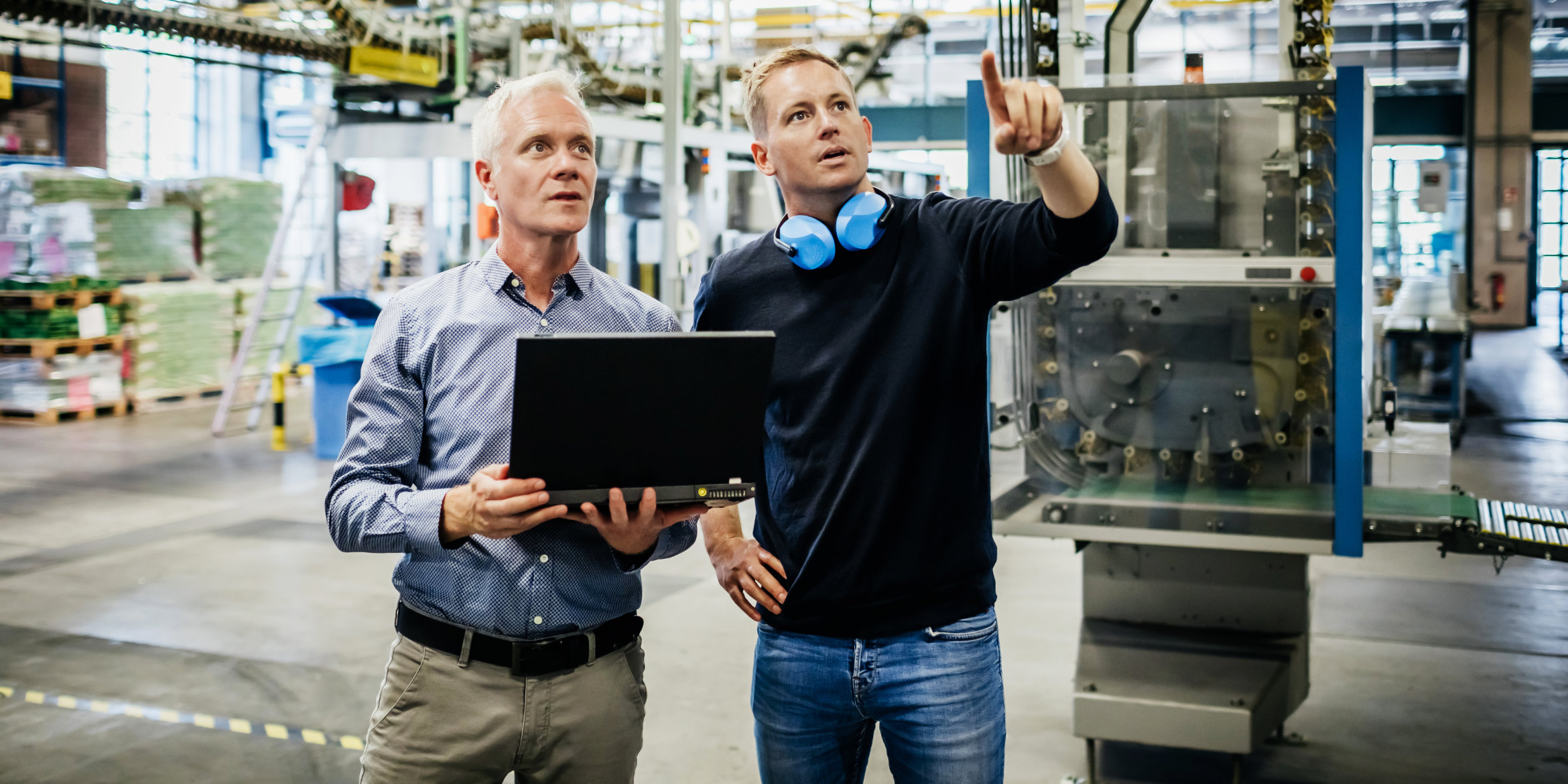 Servitisation: why there’s no way around it in industry - Swisscom B2B Mag